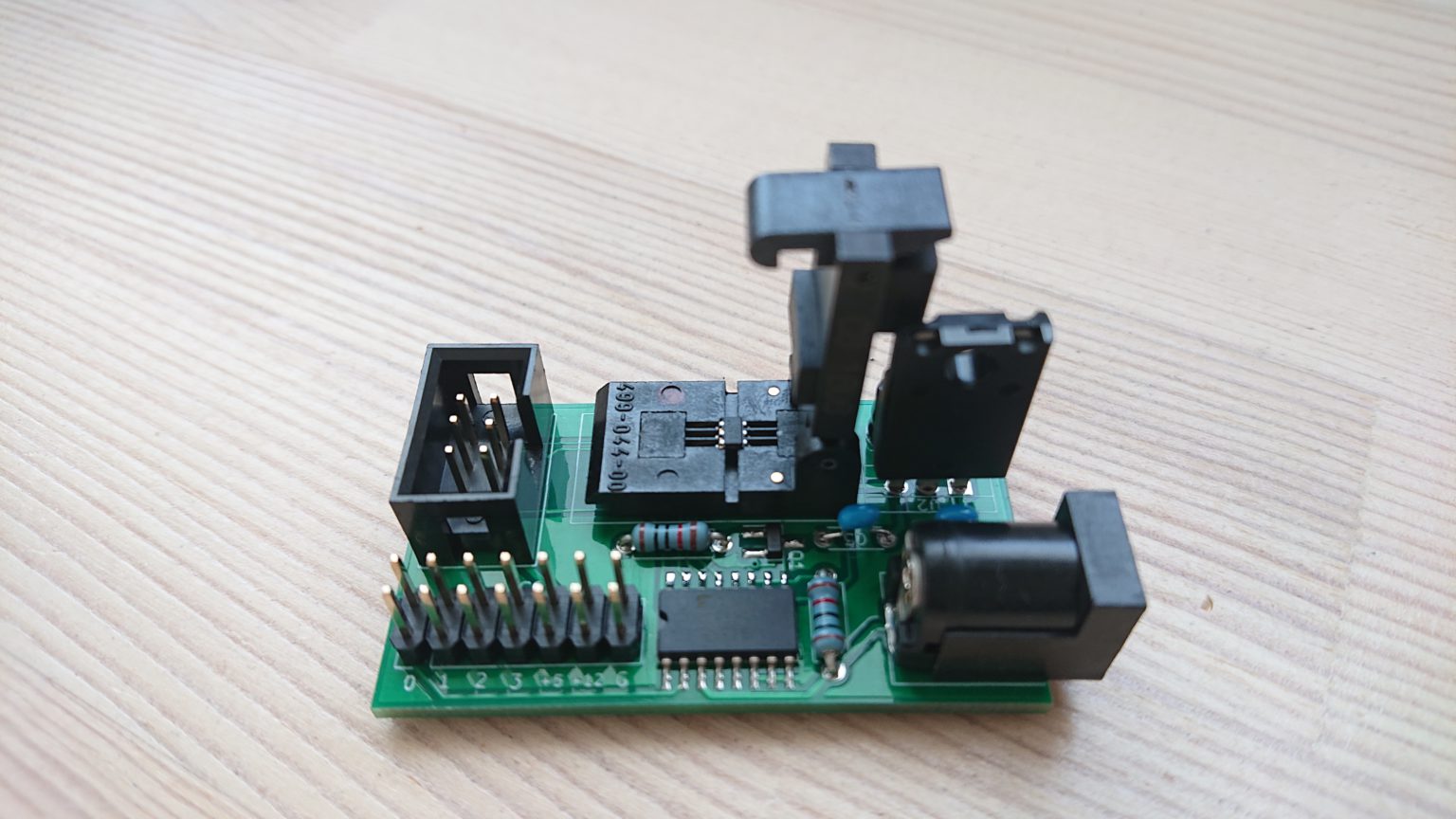 ATtiny10用開発ボードの決定版 – Sasapea's Lab